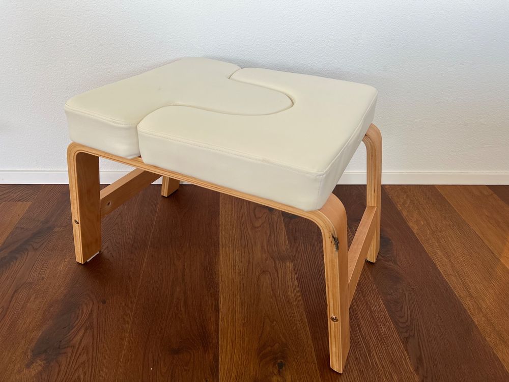 Yoga Kopfstandhocker - Creme (Gebraucht) in für CHF 101 – nur Abholung ...