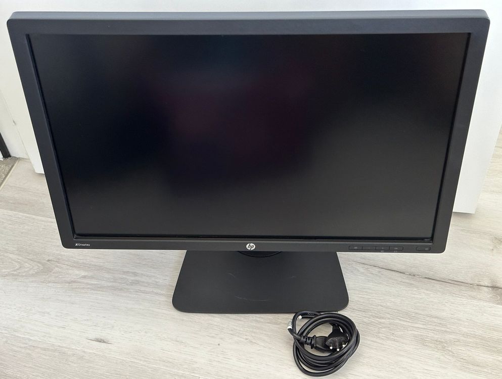 HP Z24i Z-Display Monitor 24" Hewlett-Packard D7P53A4 | Kaufen auf Ricardo