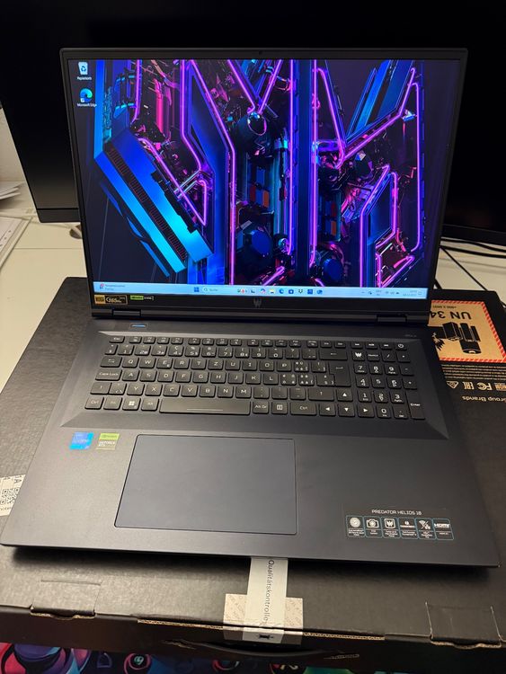 Acer Predator Helios RTX 4060 18", Intel Core i7-13700HX, 32 (Gebraucht ...