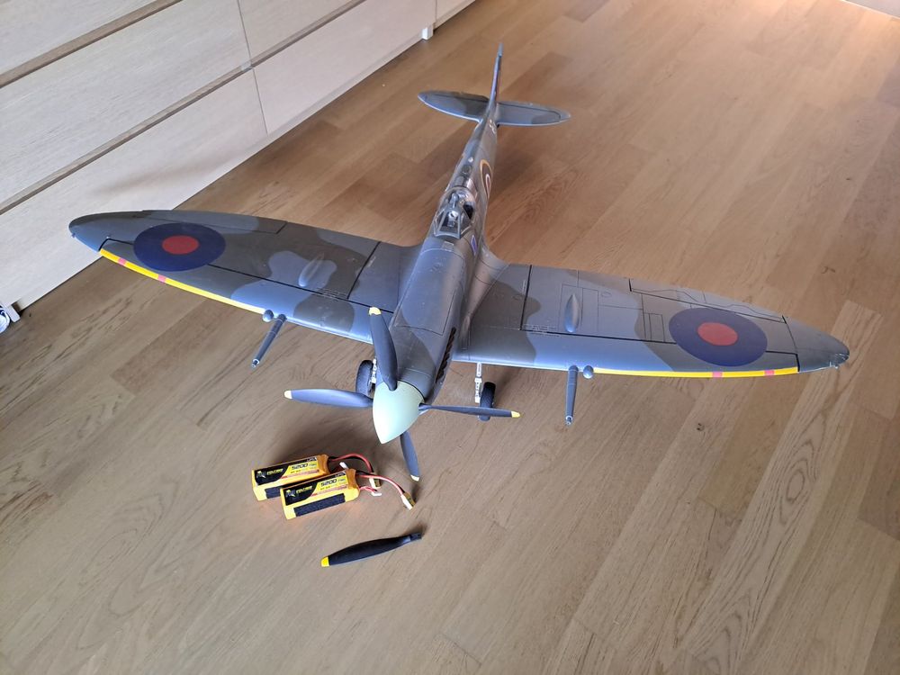 Spitfire MK.IXc von Freewing | Kaufen auf Ricardo