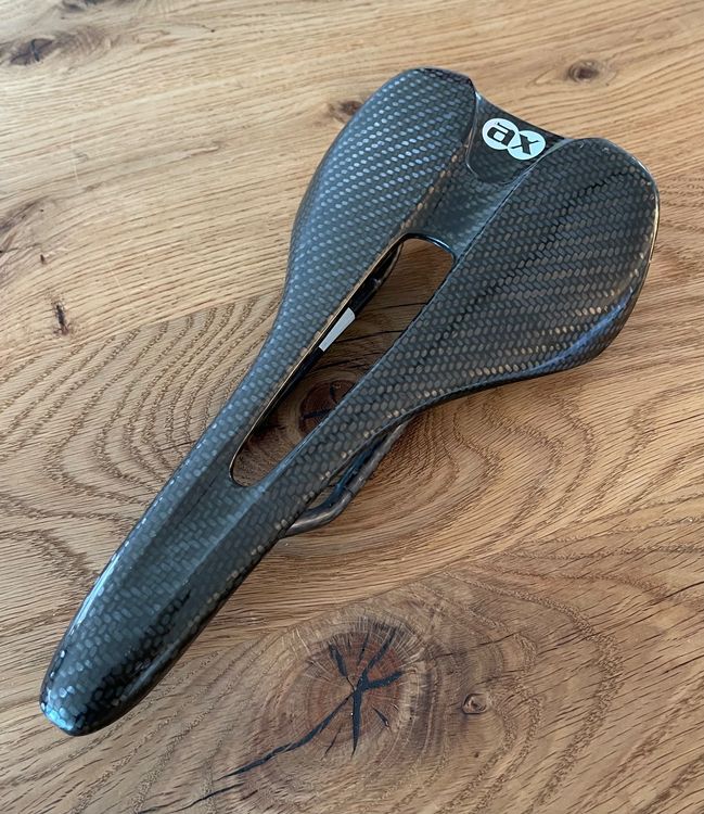 Carbon Rennvelo-Sattel ax-lightness Leaf I - nur 84 gramm! | Kaufen auf ...