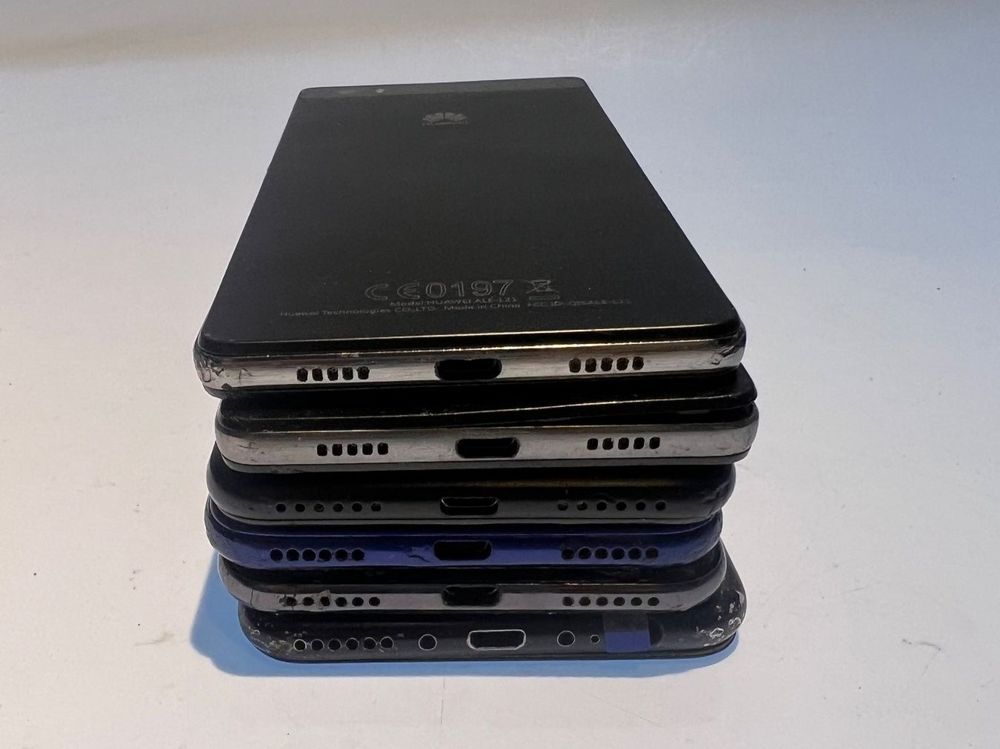 Natels de Huawei défectueux dès 1frs.- (Defekt) in Lausanne für CHF 11 ...