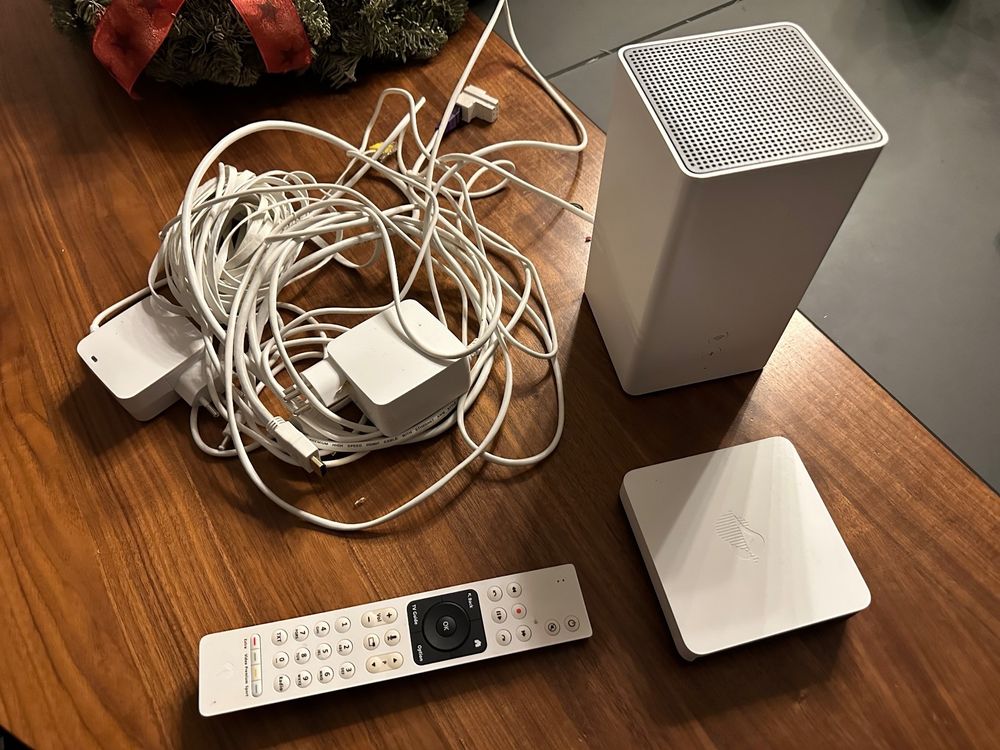 Swisscom TV Box + Internet Box 2 Router + Fernbedienung | Kaufen auf ...