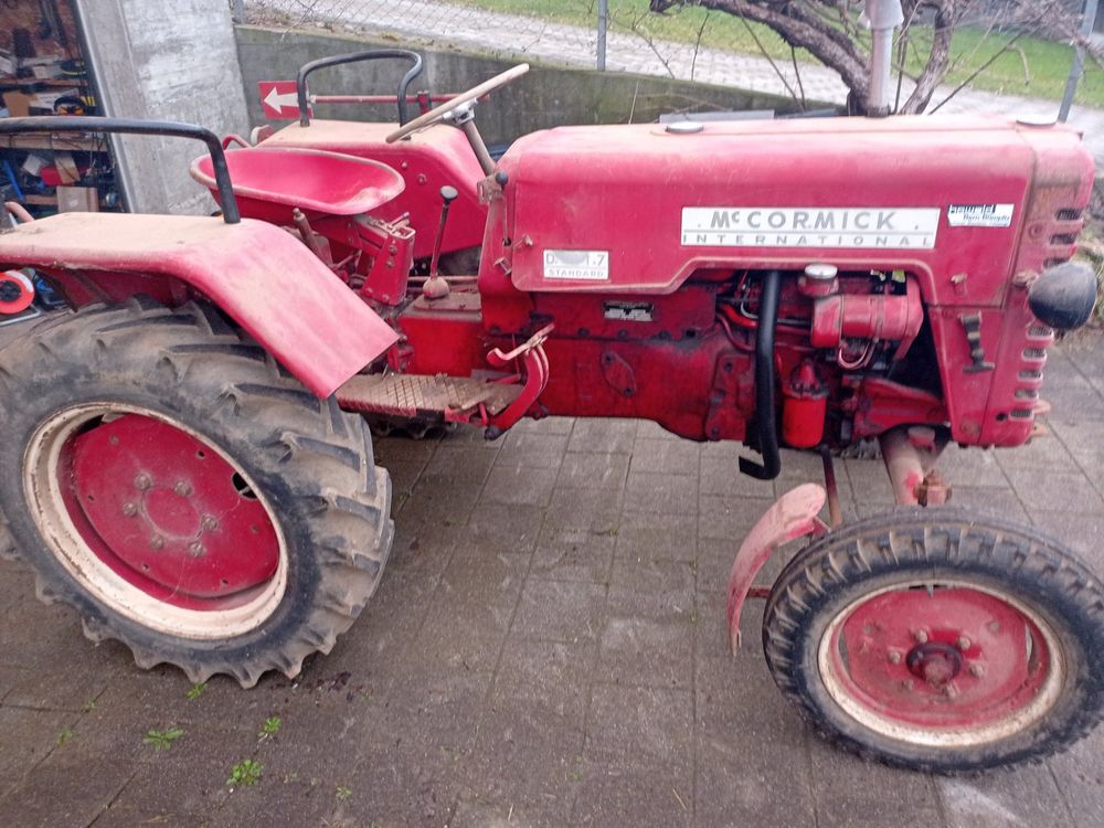 Oldtimer Traktor Scheunenfund IHC D217 Standard (Gebraucht) in ...