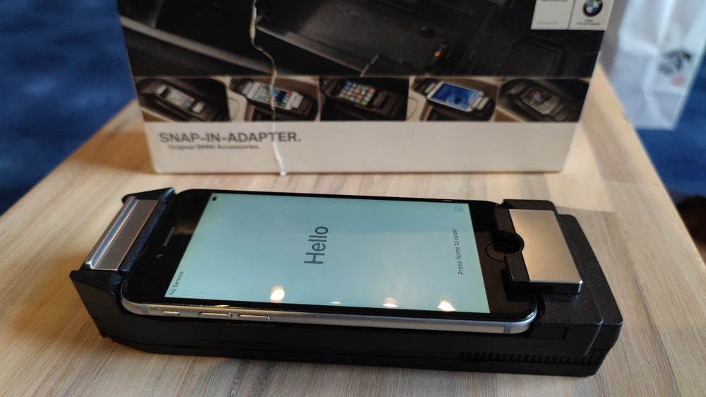BMW Snap-in-Adapter inkl. iPhone (Gebraucht) in Sarmenstorf für CHF 50 ...