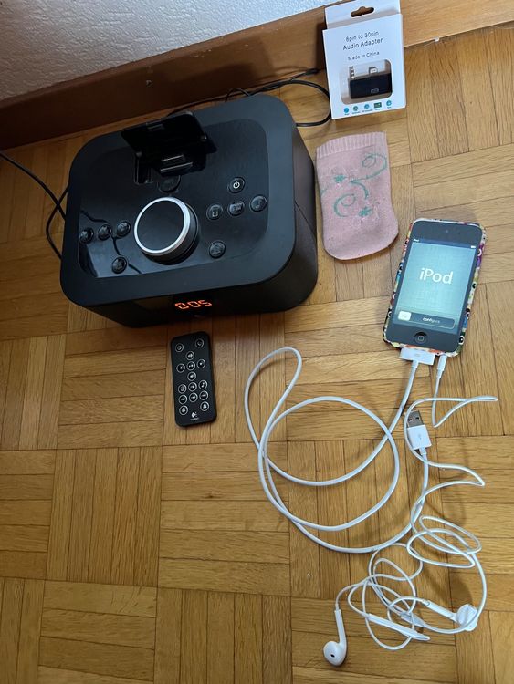 Apple iPod touch 32 GB+ Radiowecker et radio réveil tip top (Gebraucht ...