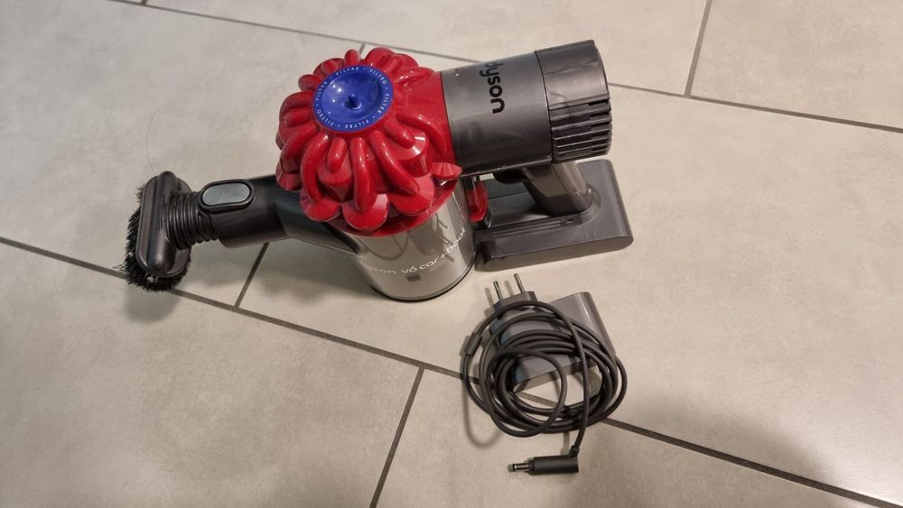 Dyson V6 Car+Boat | Kaufen auf Ricardo