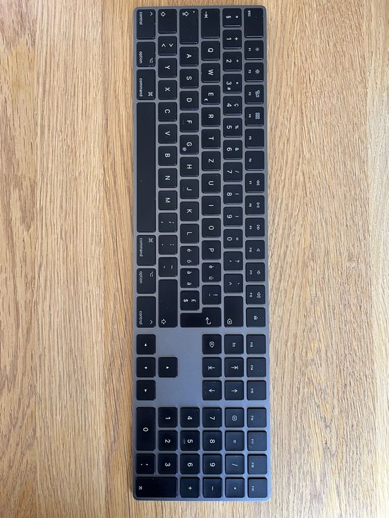 Apple Magic Trackpad 2 & Magic Keyboard CH (Gebraucht) in Binningen für ...