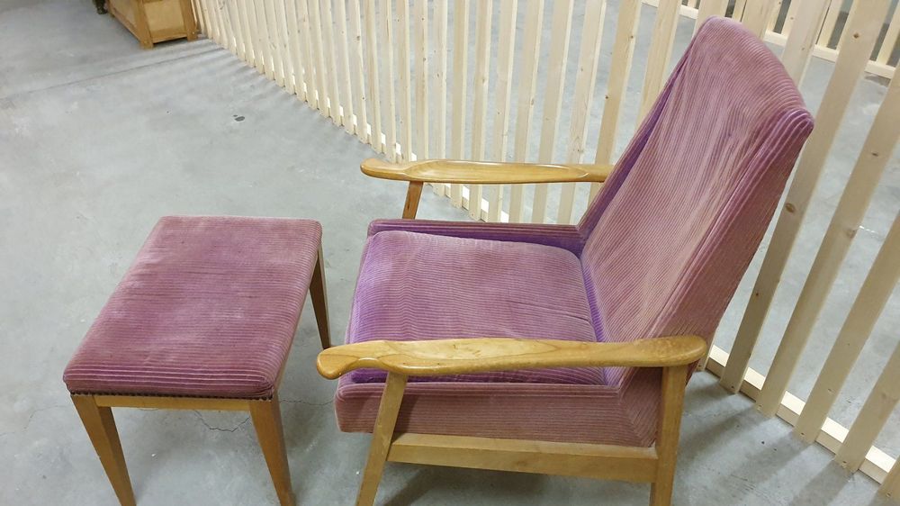 schöner antiker Stuhl mit Schemel (Gebraucht) in Nuglar für CHF 295 ...