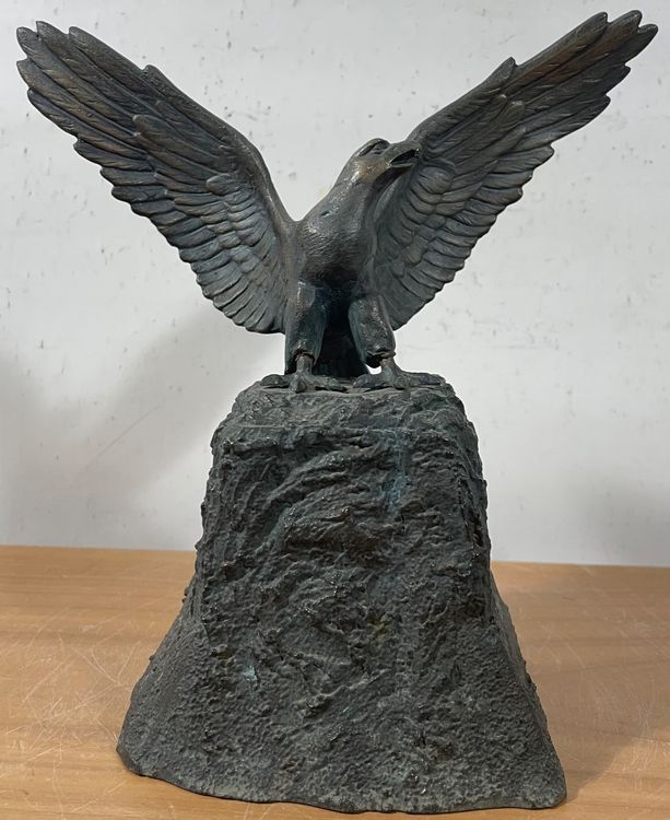 Fliegender Adler Skulptur aus Bronze | Kaufen auf Ricardo