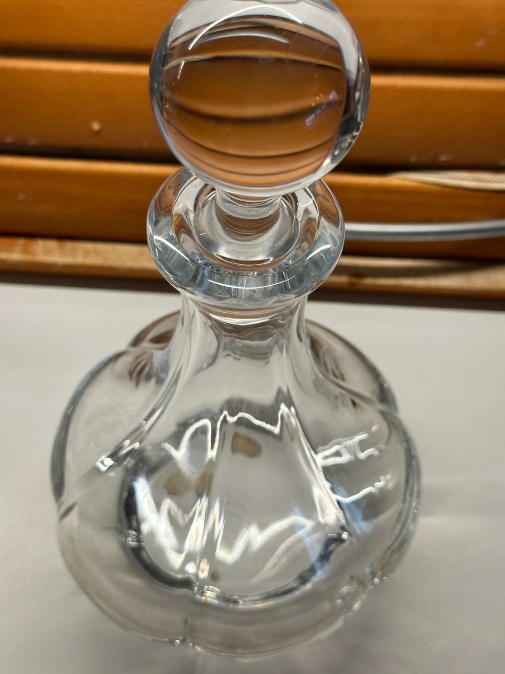 Carafe en cristal de Sèvres très chic pour le service du vin (Neu ...