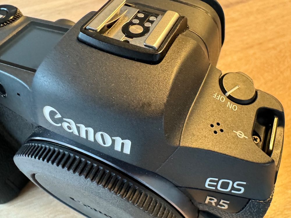 Canon EOS R5 (top Zustand, mit Garantie und 3 Akkus) | Kaufen auf Ricardo