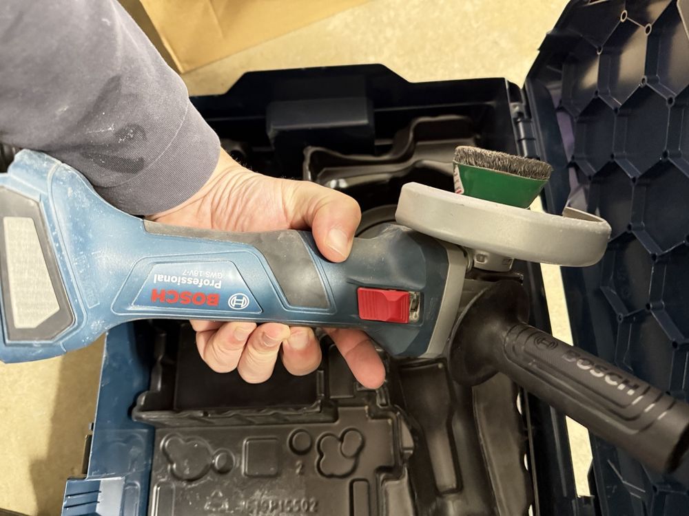 Leistungsstarker Bosch Winkelschleifer GWS (Gebraucht) in Zollikofen ...