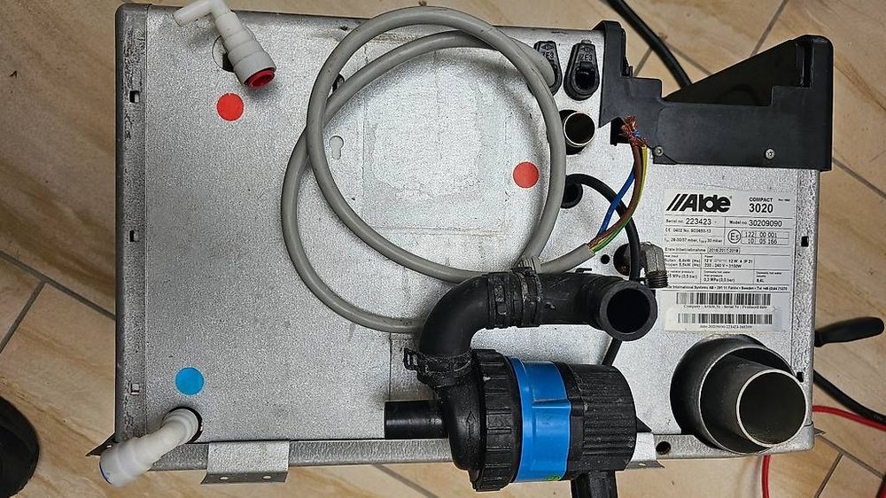 ALDE 3020 Warmwasserheizung für Wohnmobil (Gebraucht) in Brittnau für ...