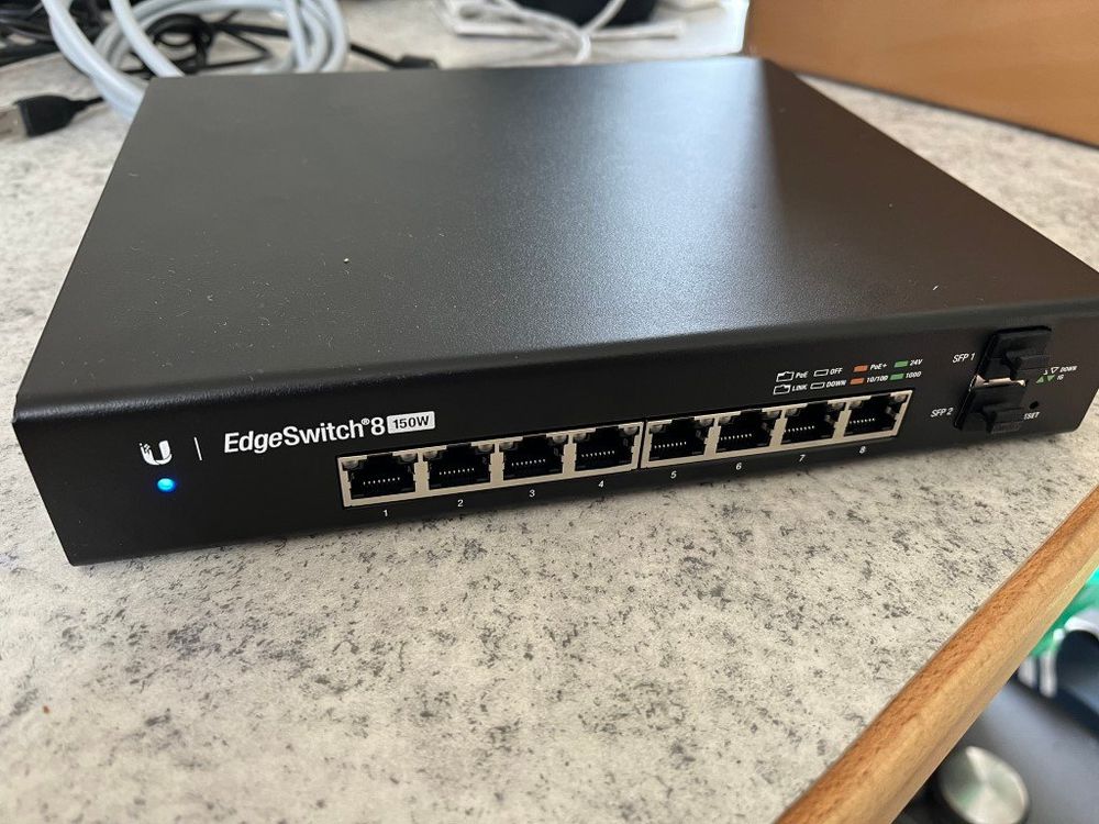 Unifi Edge Switch 8 Port + 2 SFP 150W PoE managed (Gebraucht) in ...