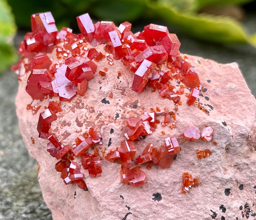 AAA Vanadinit Gruppe auf Matrix ab Fr. 10.- (Neu und originalverpackt) in Ennetaach für CHF 19 ...