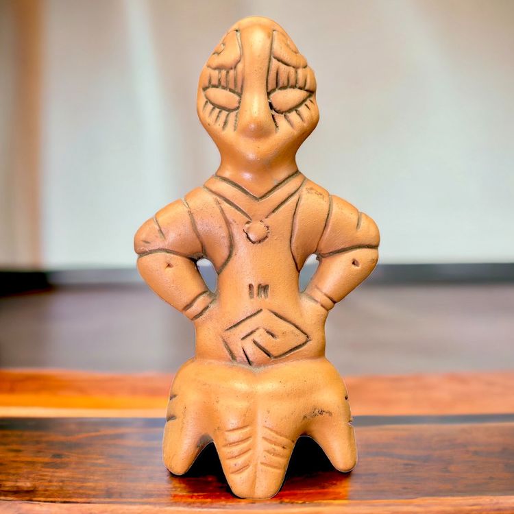 Déesse Prishtina sur le trône en terre cuite Culture VINCA (Gebraucht) in Morges für CHF 25 ...