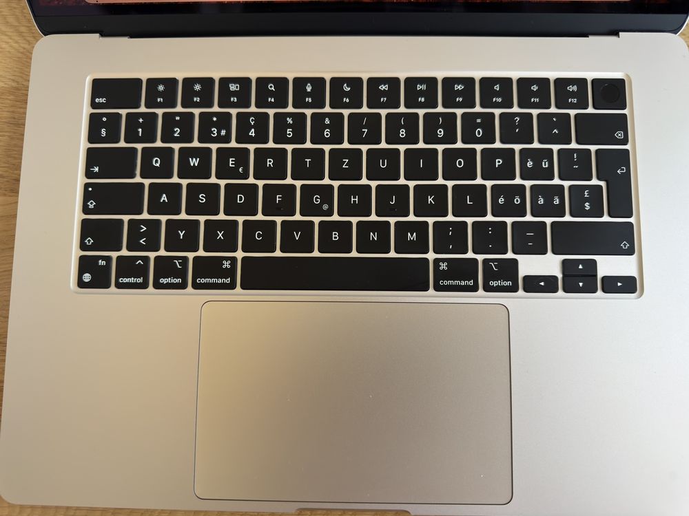 APPLE MacBook Air 2024 (15.3", M3 Chip) - wie neu (Neu (gemäss ...