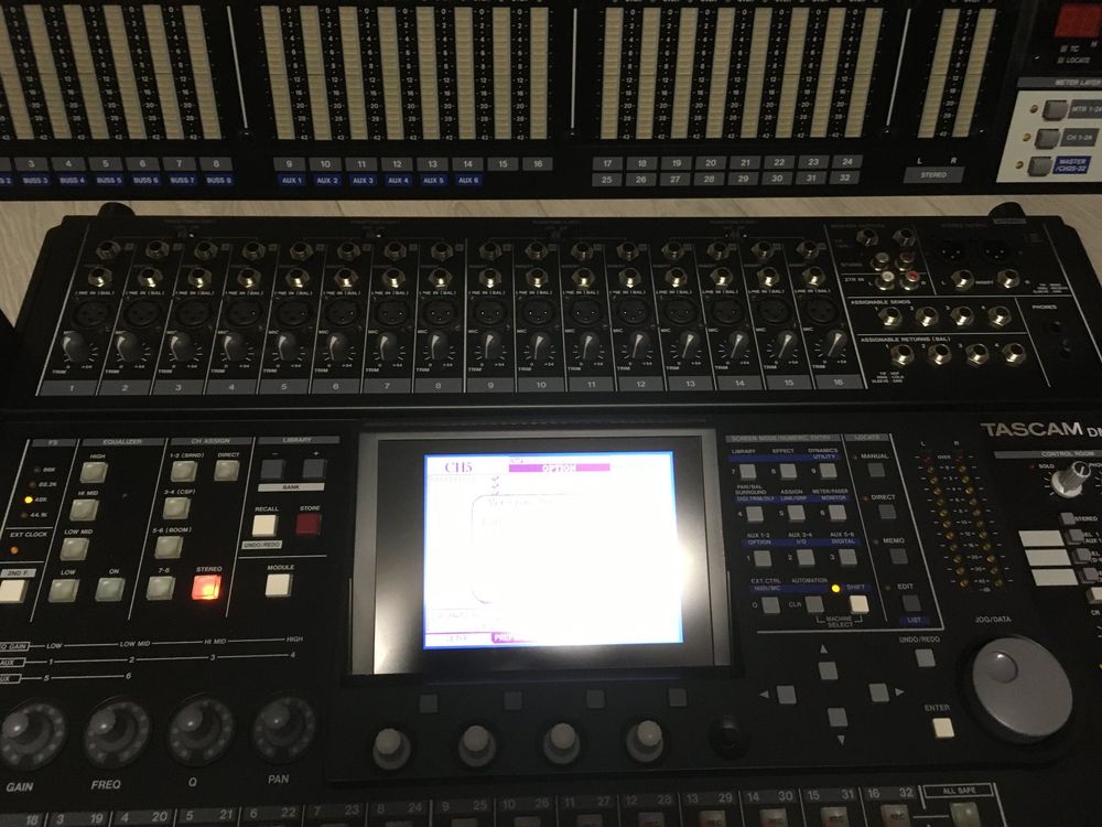 Tascam DM-24 mit Meterbridge MU-24 inkl. Case (Gebraucht) in ...