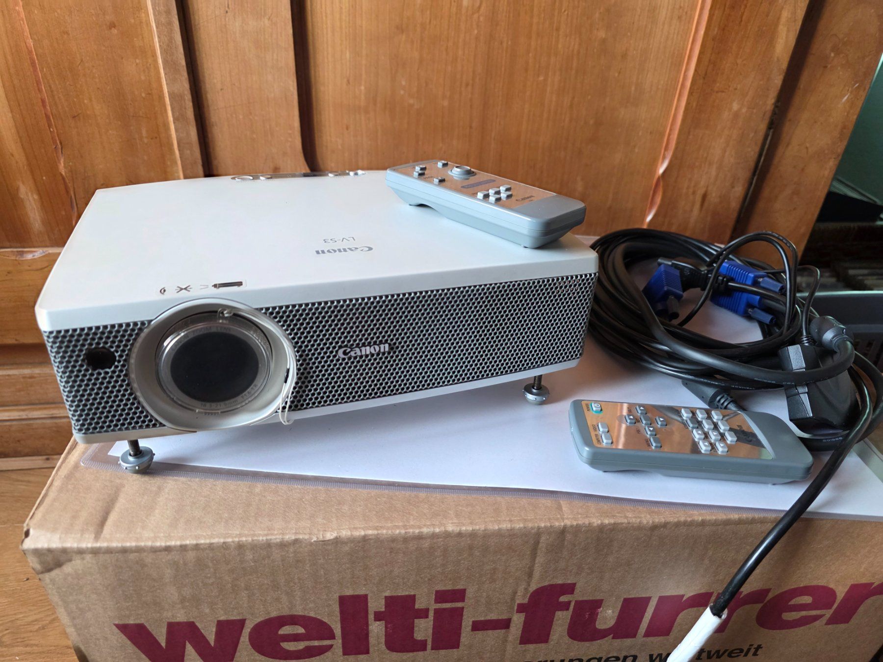 Beamer TV Heim Kino Projektor Canon LV S3 (Gebraucht) in Walterswil BE ...