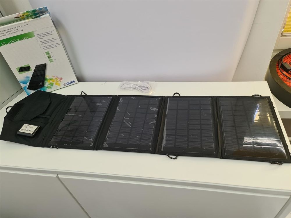 Solar Panel faltbar 14W USB- Ausgang 1.- (Neu und originalverpackt) in Hombrechtikon für CHF 21 ...