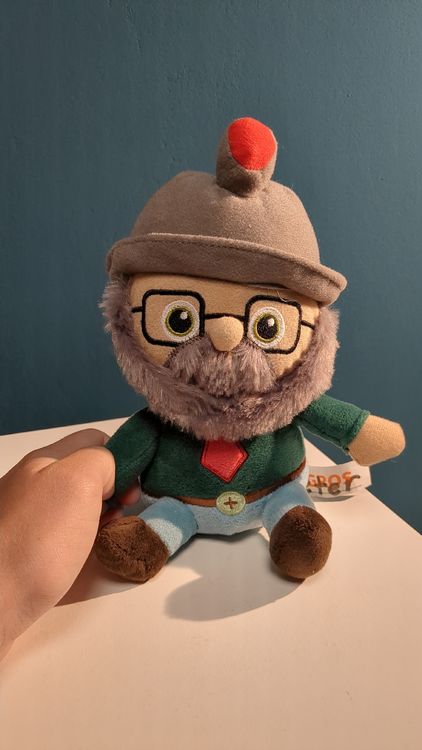 Kuscheliges Stofftier mit Brille und Bart zu verkaufen! (Gebraucht) in ...