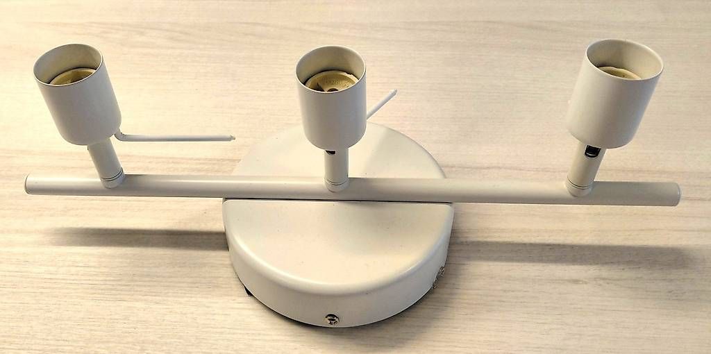 Lampe plafonnier – 3 spots 💡 💡 💡 (D'occasion) à St-Livres pour CHF 4 ...