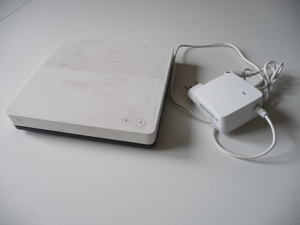 Swisscom Internet Box Standard mit Glasfaser-Anschluss Fibre (Gebraucht ...