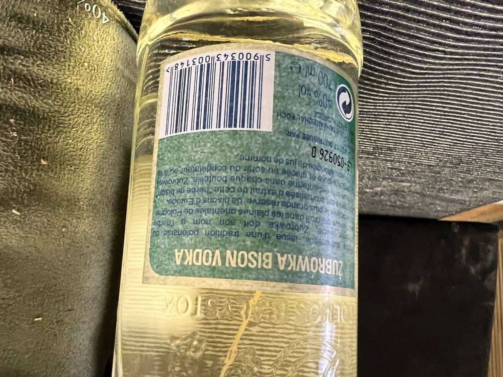 BISON VODKA ZUBROWKA ANCIENNE BOUTEILLE ENTAMÉE (Gebraucht) in Genève ...