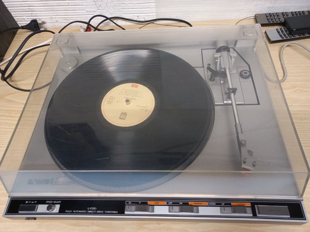 Plattenspieler JVC L-F210 (Gebraucht) in Arbon für CHF 17 – mit ...