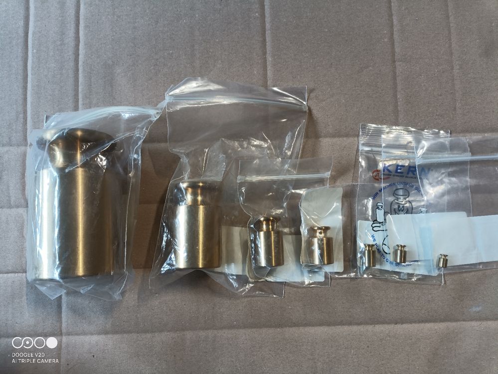 Messing Gewichte 7 Stk. (Neu und originalverpackt) in Hinwil für CHF 40 ...