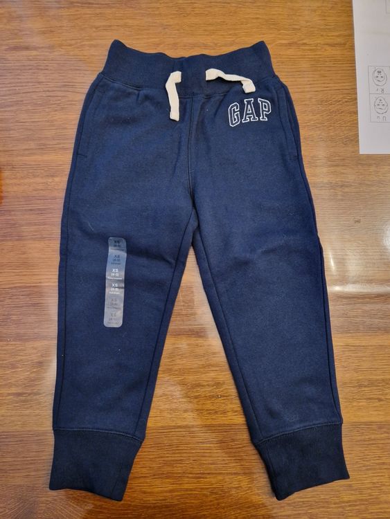 Jogginghose Gr. 110 (Neu (gemäss Beschreibung)) in Rothrist für CHF 8 ...