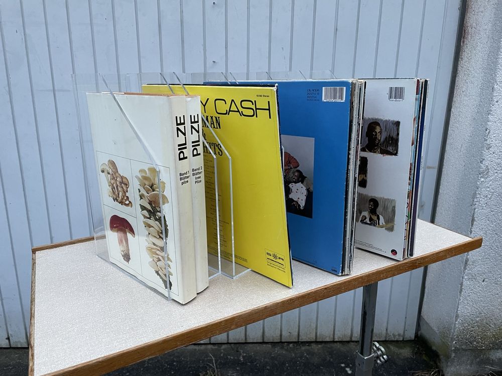 Plexiglas Magazinhalter Buchstützen Vinylständer (Gebraucht) in Bern ...