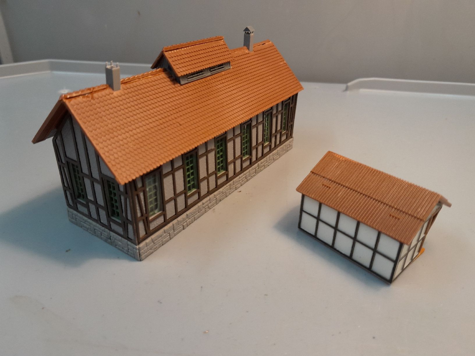 Modellhaus Lokschuppen und Unverständnis N (Gebraucht) in Eptingen für ...