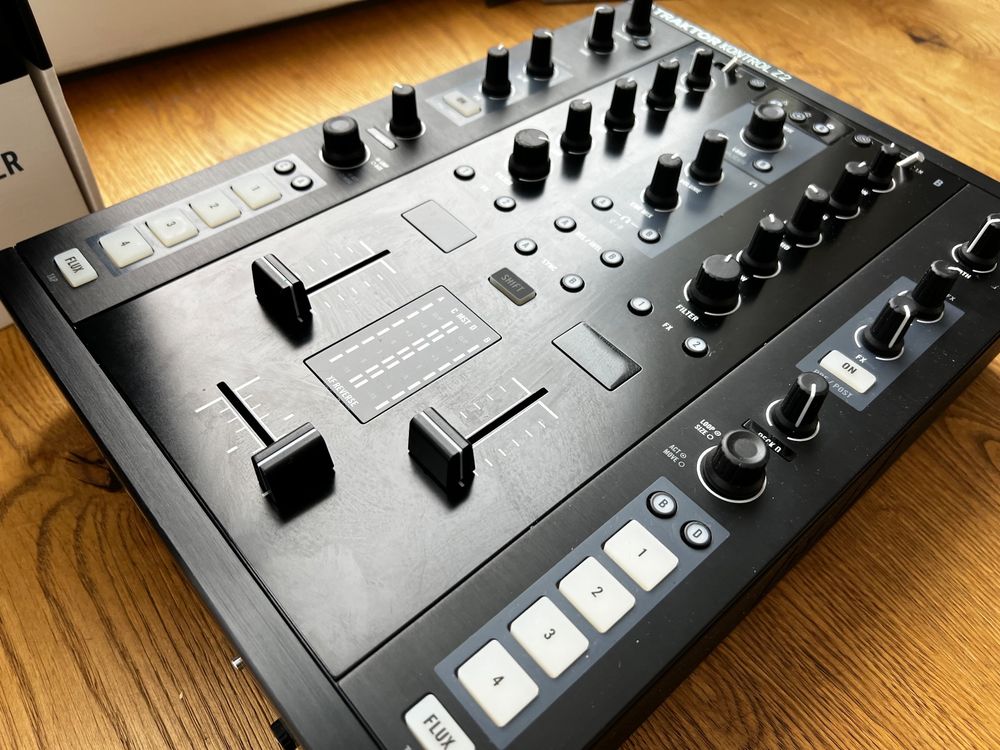TRAKTOR KONTROL Z2 DJ Mixer | Kaufen auf Ricardo