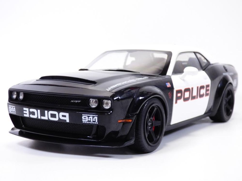 DODGE CHALLENGER R/T Demon Highway POLICE 1/18 NEU (Neu und ...