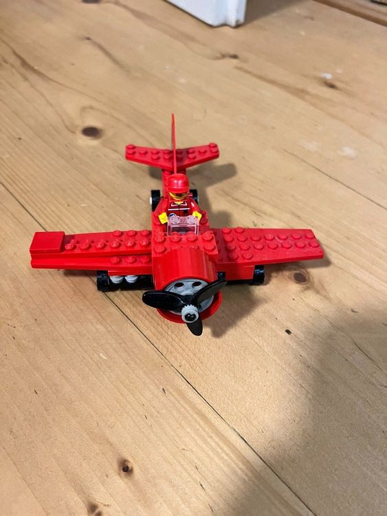 Lego Figur kleines rotes Flugzeug (Gebraucht) in Kefikon für CHF 3 ...