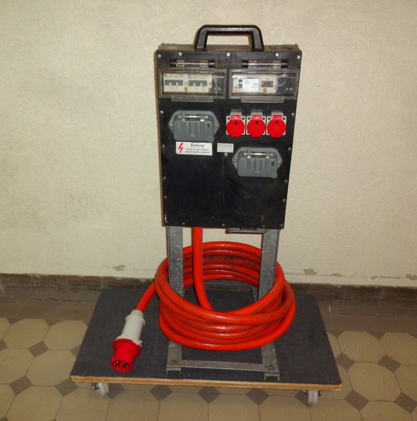 Stromverteiler Baustromverteiler von GIFAS 63A mit Kabel (Gebraucht) in ...