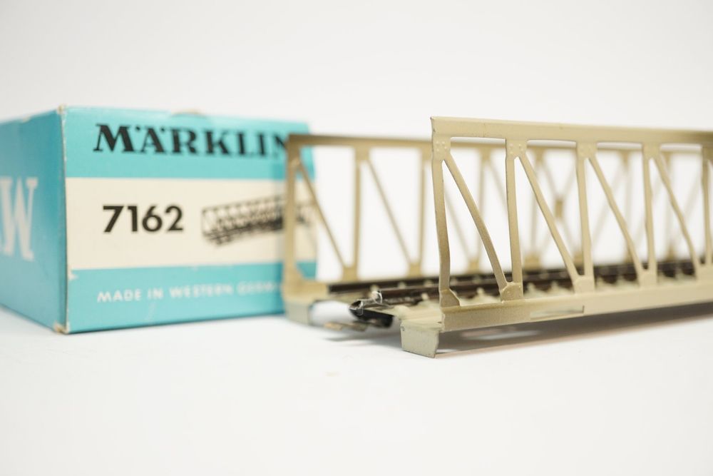 8º Märklin 7162 Gitterbrücke Metall grau 2) (Gebraucht) in Uetendorf ...