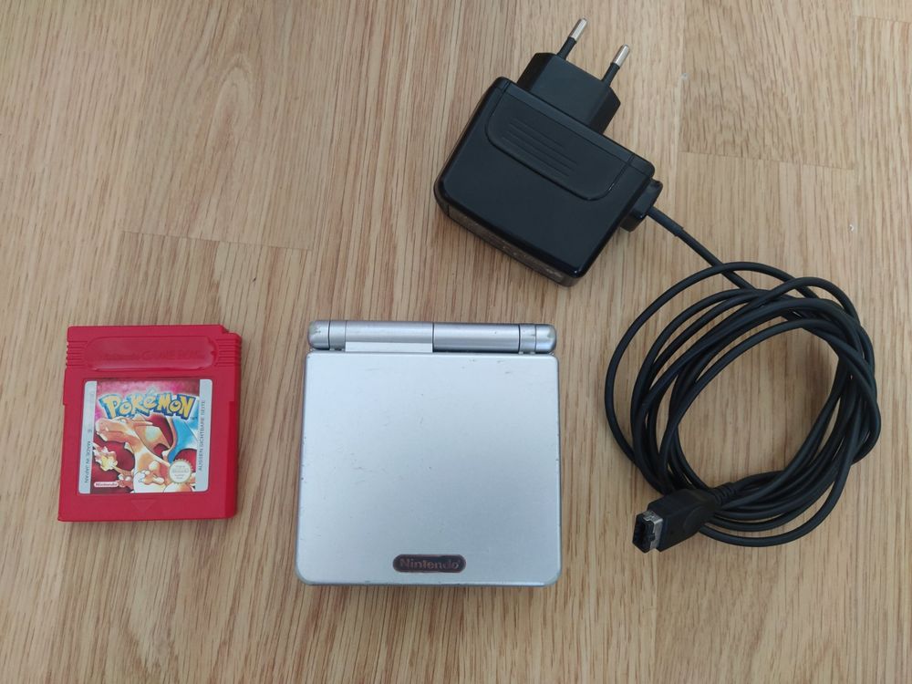 Gameboy Advance SP + Pokemon Rote Edition (Gebraucht) in Dietikon für ...