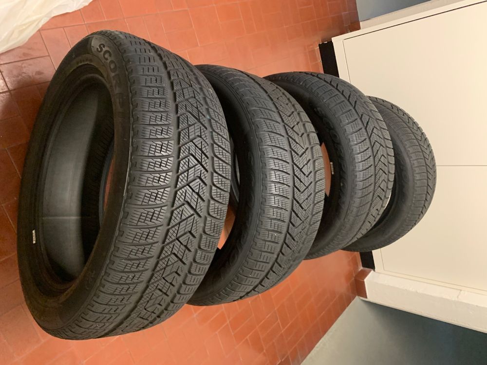 Porsche Macan Winterreifen 2x235 und 2x255/50r19 (Gebraucht) in Zürich ...