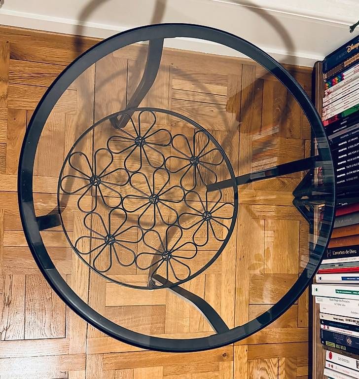 Table d'appoint (D'occasion) à Genève pour CHF 50 – retrait uniquement ...