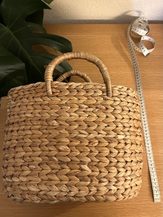 Cute MUJI Woven Water Hyacinth Basket – Rustic Decor 🧺 (Gebraucht) in ...