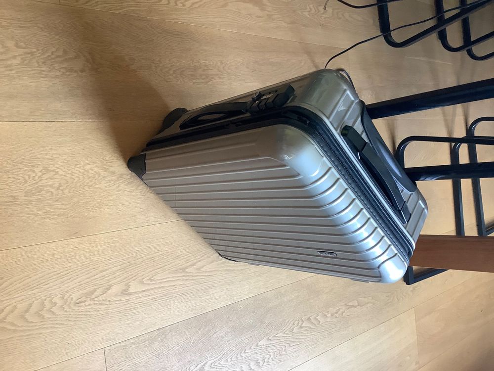 Rimowa Cabin Trolley 2 Rad (Gebraucht) in Wetzikon ZH für CHF 305 – mit Lieferung auf Ricardo kaufen
