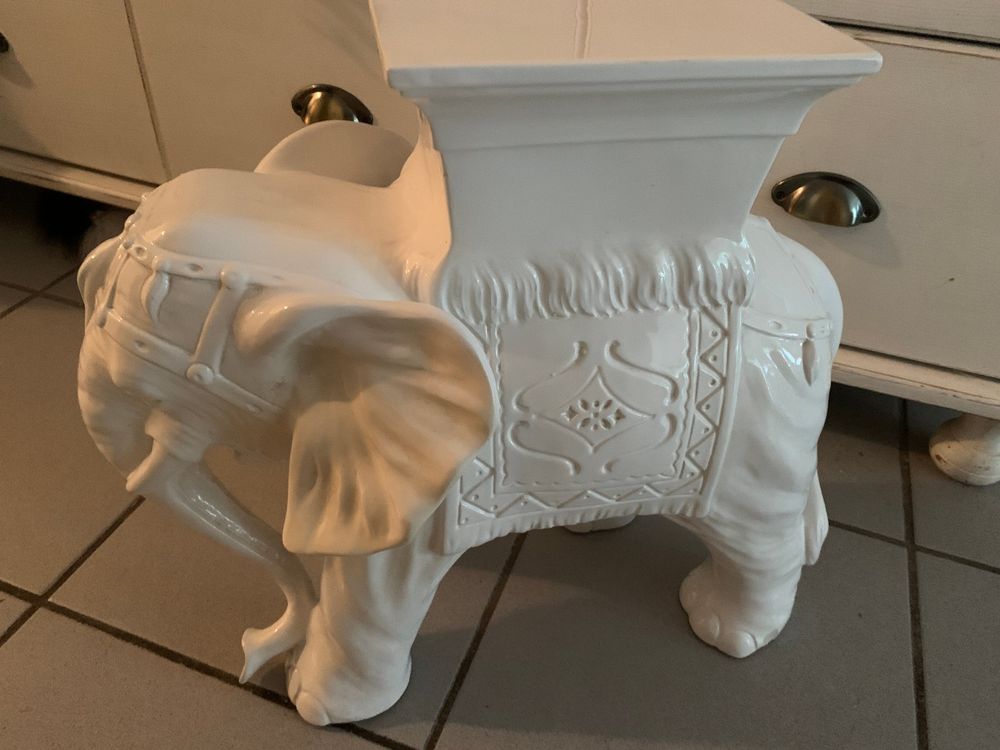Blumensäule Elefant Porzellan weiss, ca. 25x43x Höhe 40cm (Gebraucht ...