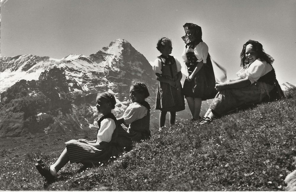 E. Gyger,Berner Oberland,Trachten-Kinder (Gebraucht) in Frauenfeld für CHF 3.4 – mit Lieferung ...