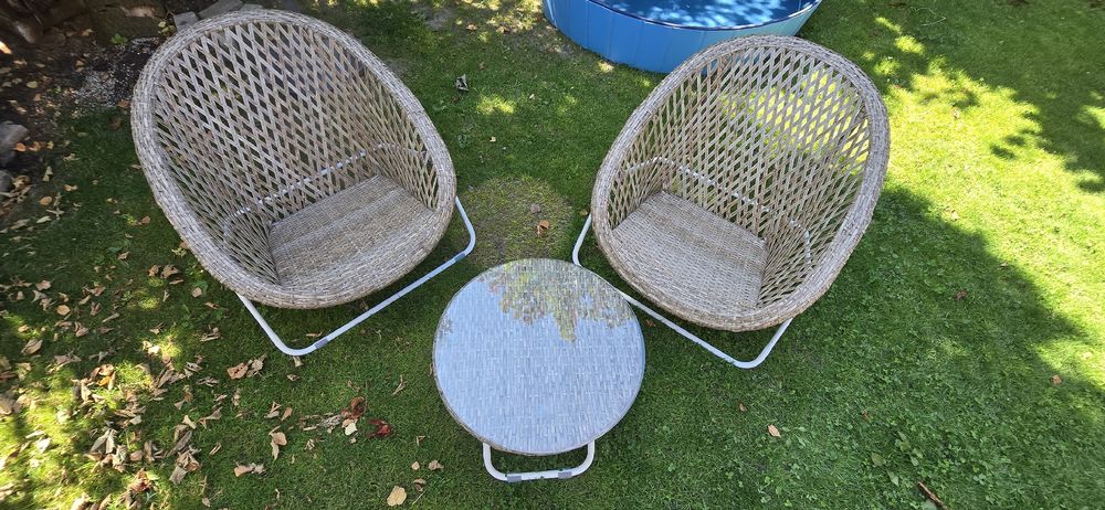 2 Personen Lounge mit Tischchen (Gebraucht) in Rothrist für CHF 40 ...