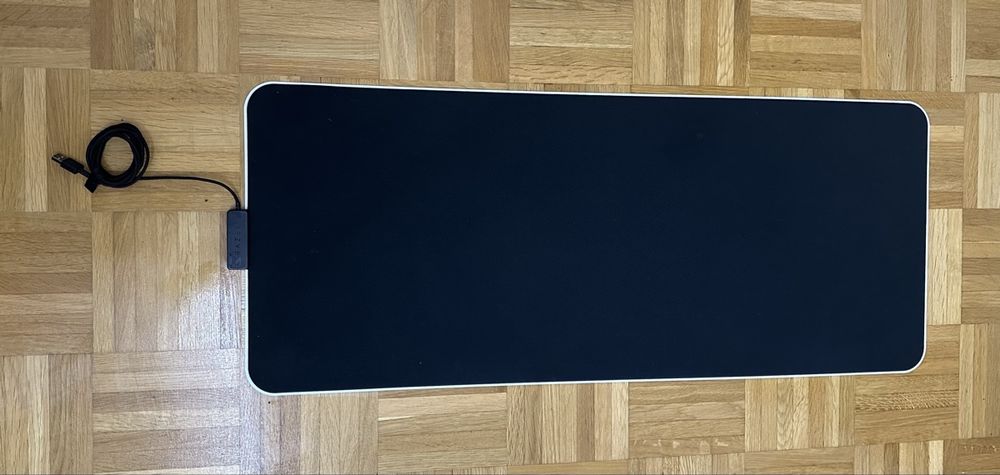 Razer Firefly V2 XL RGB Gaming Mouse Mat – Top Zustand (D'occasion) à ...