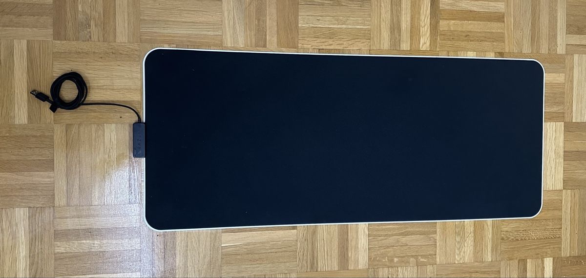 Razer Firefly V2 XL RGB Gaming Mouse Mat – Top Zustand (D'occasion) à ...