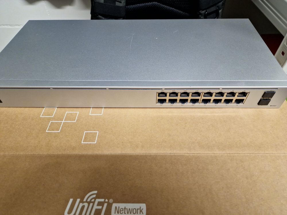 UniFi Switch 16 PoE Gen2 (Gebraucht) in Hüttikon für CHF 236 – mit Lieferung auf Ricardo kaufen